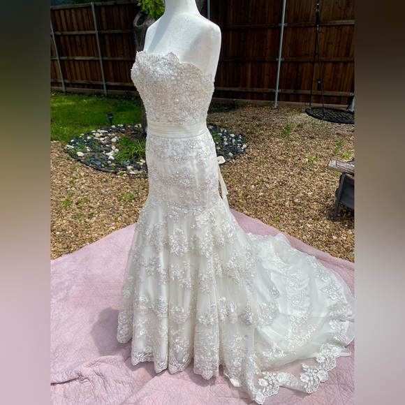 Alfred Angelo | Dresses | Alfred Angelo White Lace Wedding Dress ...